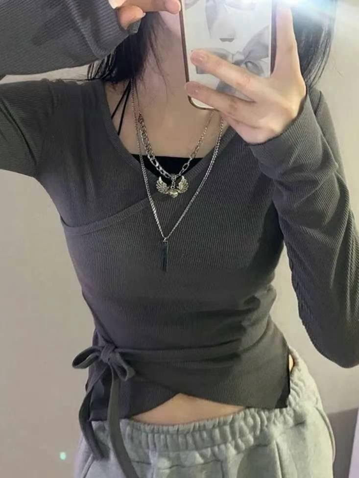 [回饋價! ️‍🔥]型格風交叉v尾Top – HazyDaze Studio